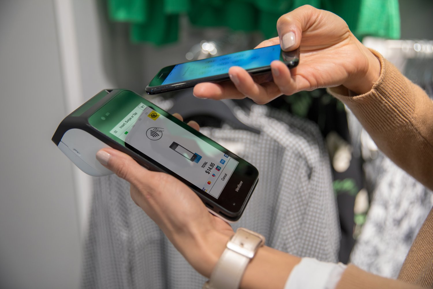 Carbon Mobile 5 Features and Specifications